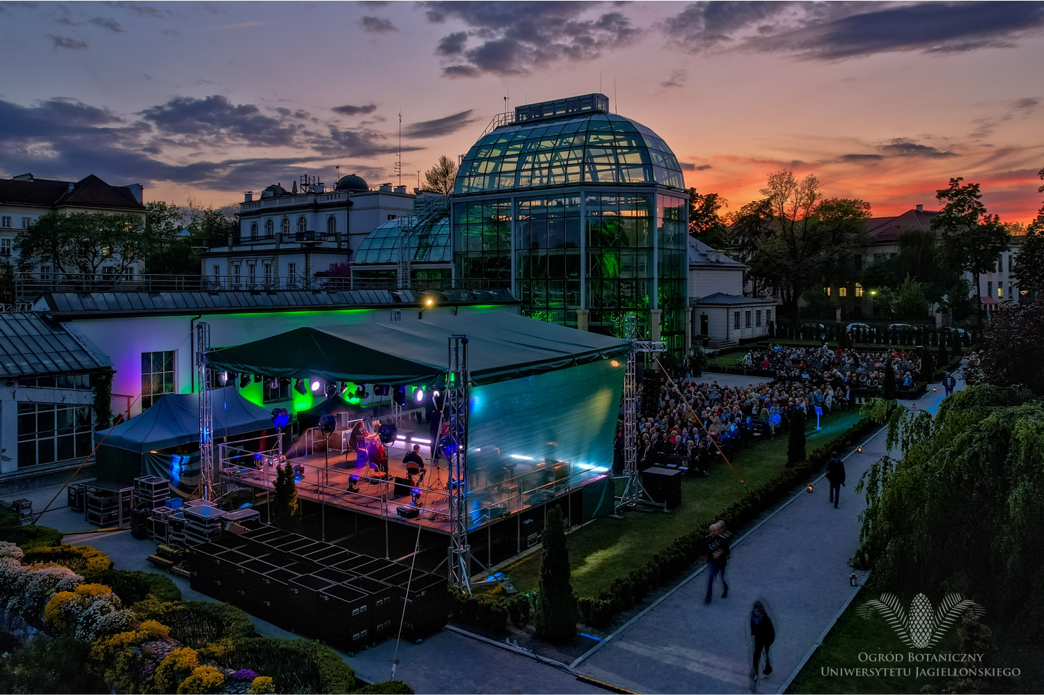 Forum Branżowe | OKNOPLUS: Tam, gdzie ekologia spotyka technologię portal branży stolarki